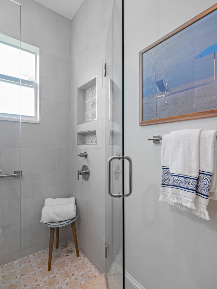 Ibis Country Club - Bathroom - Miami - by Patricia Borja Interiors | Houzz