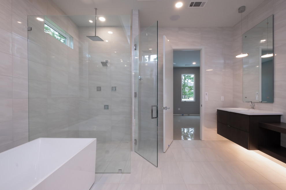 Incredible Modern Contemporary w/ Pool - Modern - Bathroom - Little ...