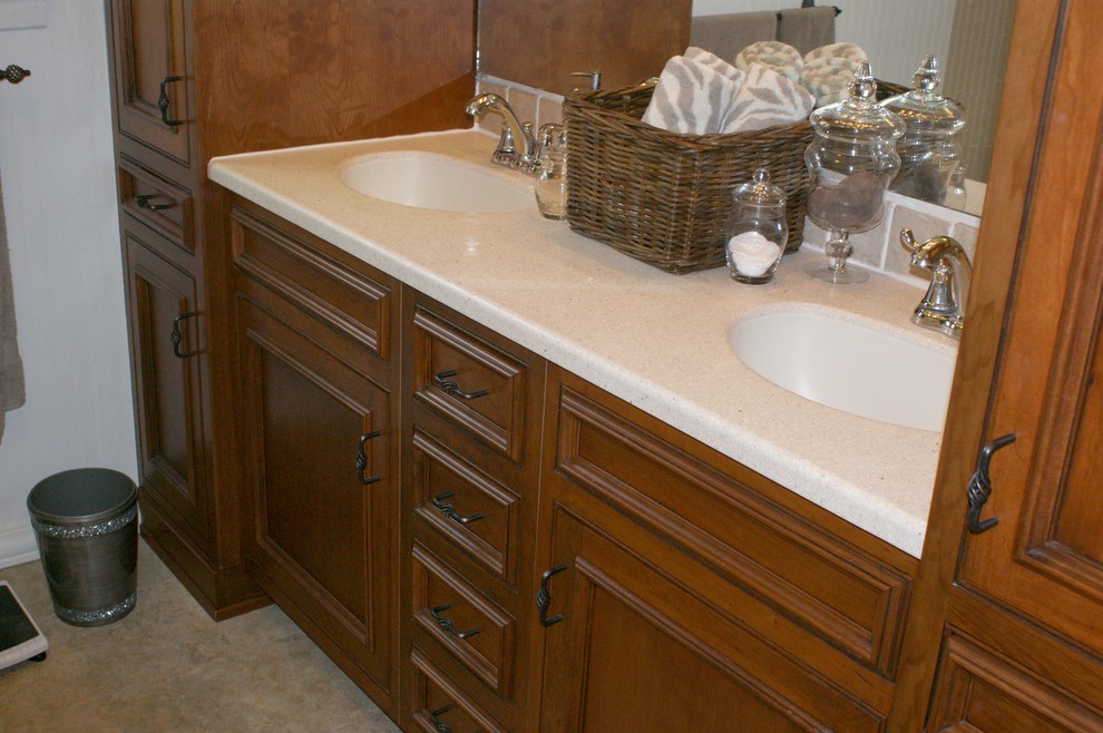 Inset Beaded Vanity - Traditional - Bathroom - Philadelphia - by London ...