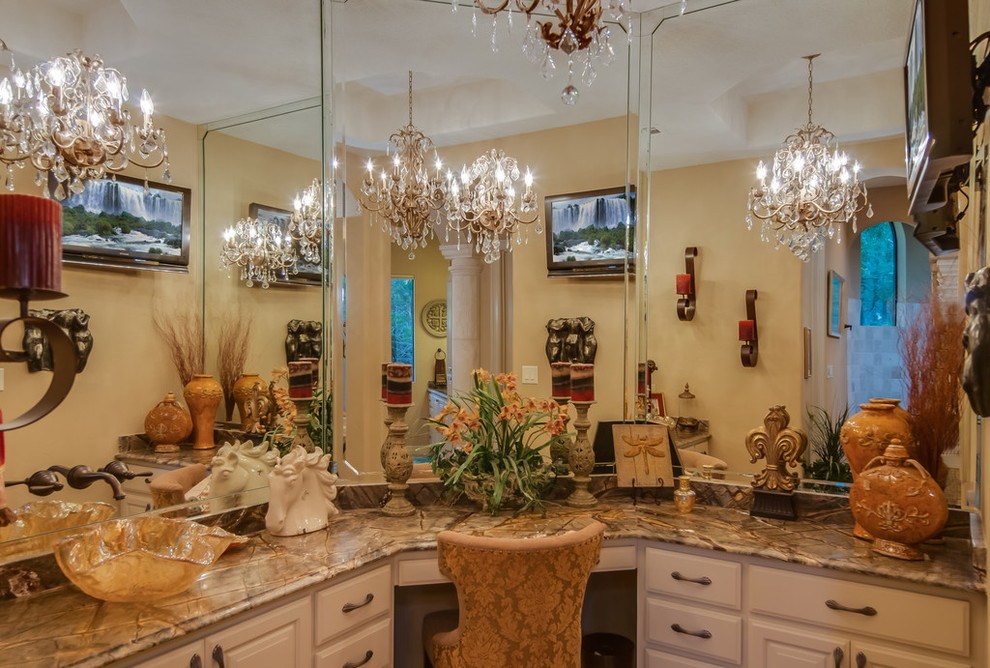 Italian Veranda - Mediterranean - Bathroom - Austin - by Diamante ...