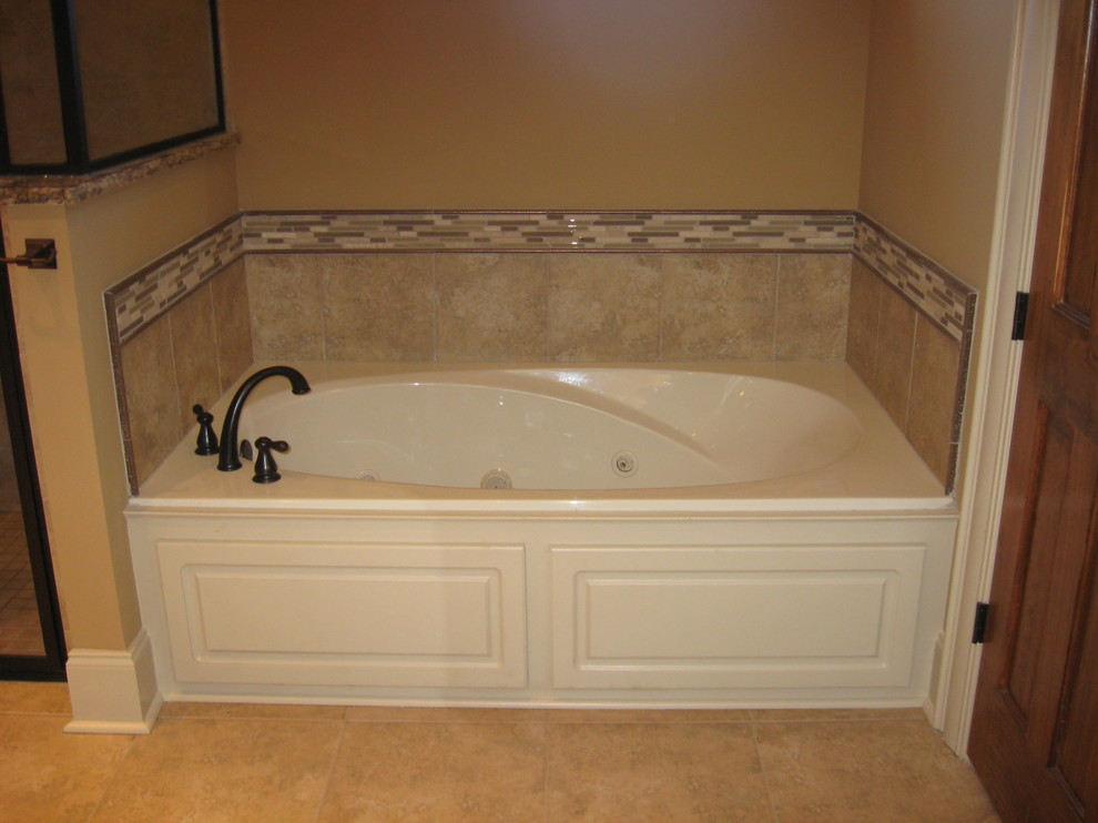 Jacuzzi Tub Splash - Craftsman - Bathroom - Jackson - by Mike Edmondson ...