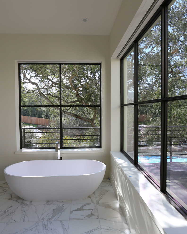 Jada Windows Steel Sliding Windows in Master Bath - Contemporary ...