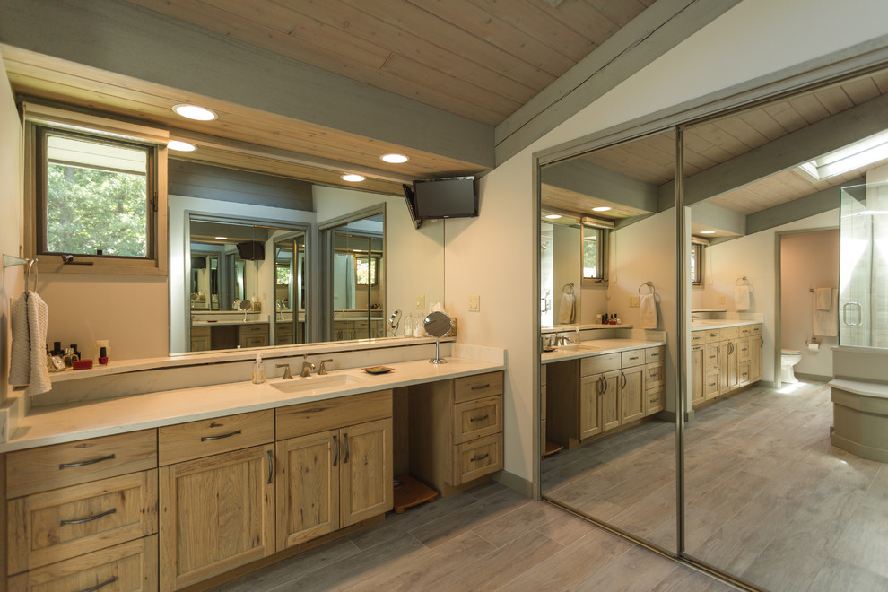 Lake Geneva Summer House Remodel - Midcentury - Bathroom - Chicago - by ...