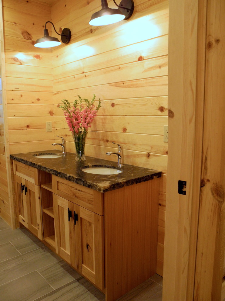 Lake Joe - Rustic - Bathroom - Toronto - by Fike Custom Kitchens | Houzz