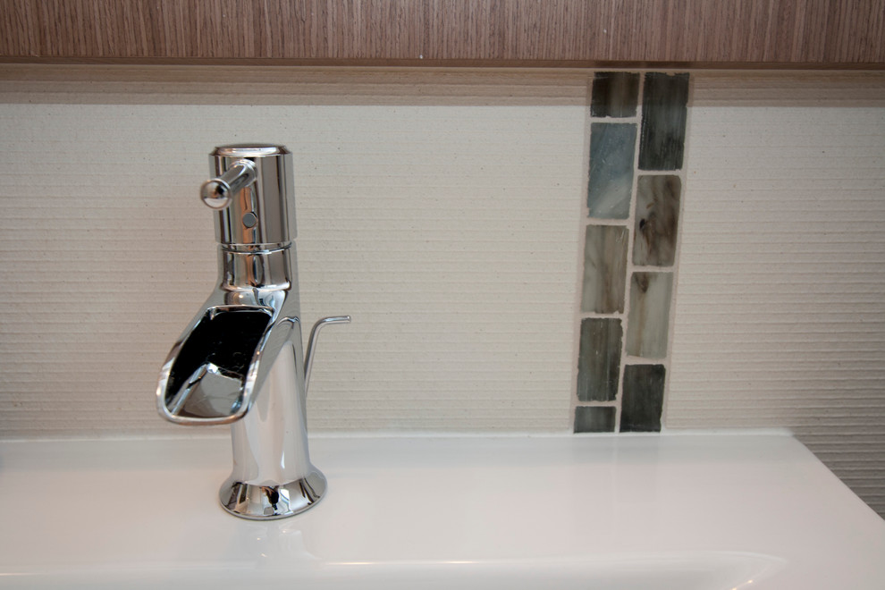 Lean and Linear Bath - Modern - Bathroom - Portland - by LeVernois ...