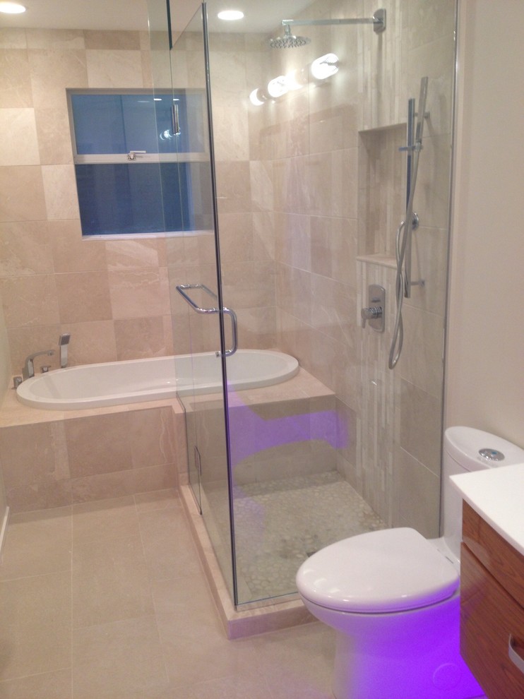 Lions bay house renovation, kitchen and bathroom. - Moderne - Salle de ...