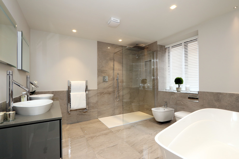 Luxury Family Home Show Home in Gerrards Cross - Bathroom - Berkshire ...