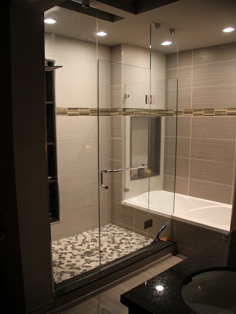 Main bathroom - Modern - Bathroom - Toronto - by RC Style Inc. | Houzz