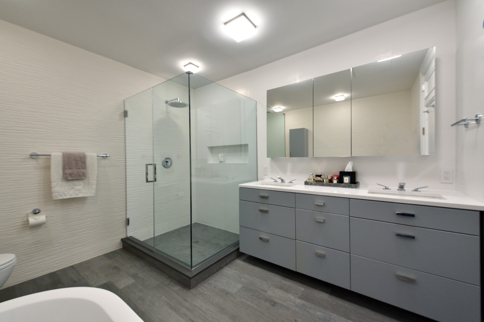 Main Street - Modern - Bathroom - New York - by 1625 DB | Houzz