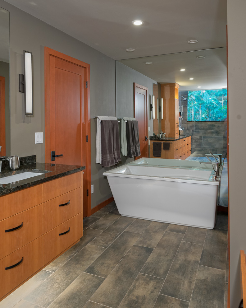 Master Bathroom Tub - Modern - Bathroom - Seattle - by Steffes Construction, Inc. | Houzz