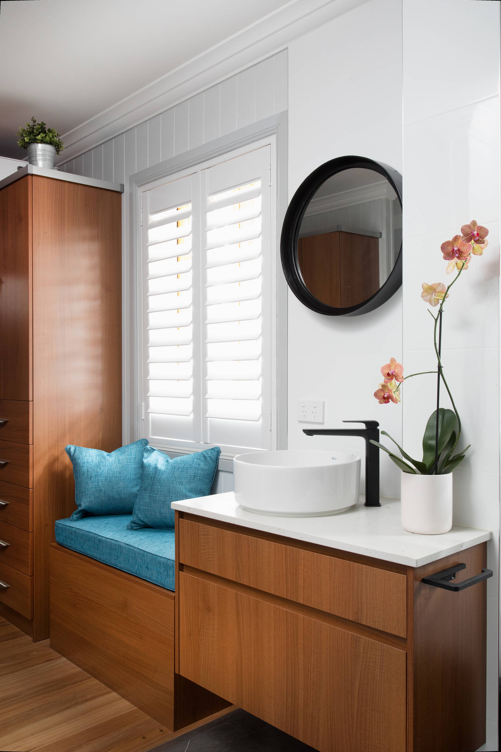 An Unused Room Becomes a Stunning, Open-Plan Master Suite | Houzz NZ