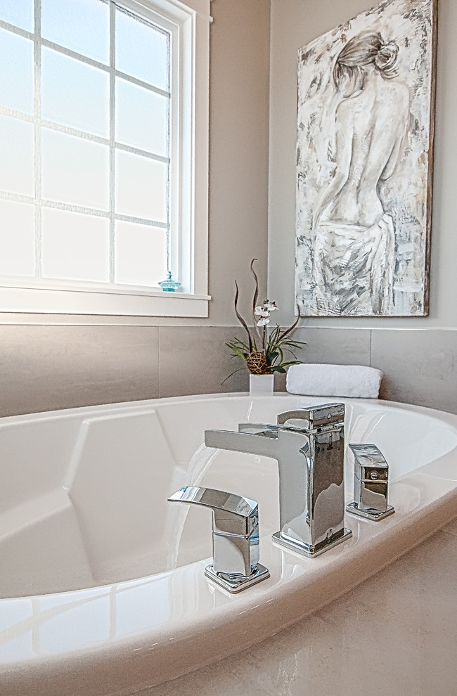 Maxwell II - Traditional - Bathroom - Edmonton - by Legacy Homes | Houzz