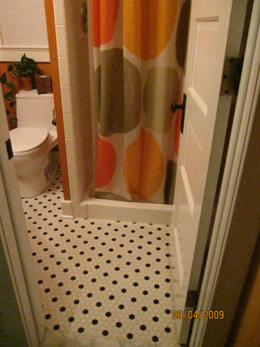 Mid-century Polka Dot Hex Tile Bath - Modern - Bathroom - Houston - by ...