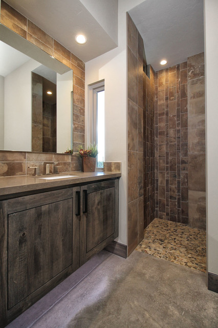 Modern and Rustic Ensuite - Modern - Bathroom - Phoenix - by John ...