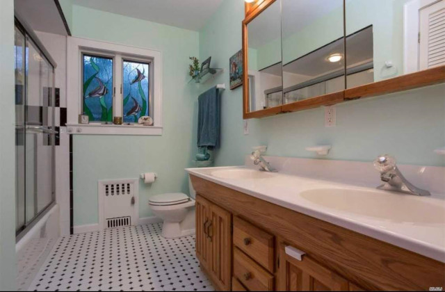 Modern Bohemian Tudor | Master Bathroom - Éclectique - Salle de Bain ...