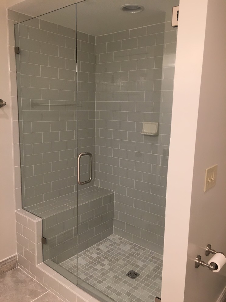 Modern Farmhouse Bathroom Remodel - Classique Chic - Salle de Bain - Nashville - par Custom ...