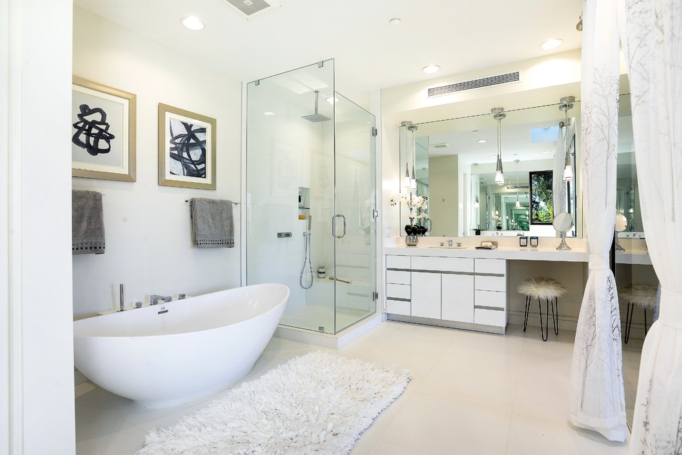 Modern, new construction ,Pacific Palisades - Modern - Bathroom - Los ...