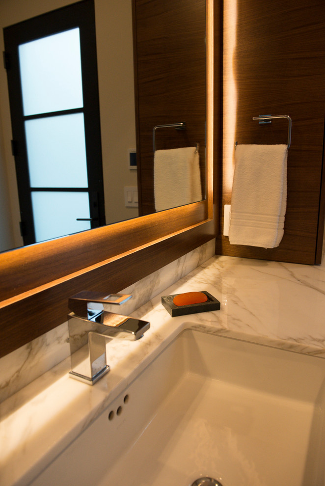 Modern Pool House - Modern - Bathroom - Orange County - by Julia ...