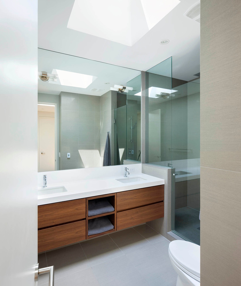 Modern Sidesplit House - Modern - Bathroom - Toronto - by Jillian Aimis ...
