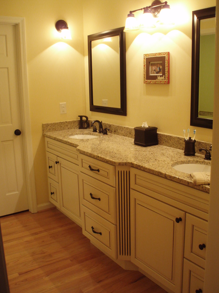 Montclair Canvas With Coco Glaze By KraftMaid Cabinetry - Traditional ...