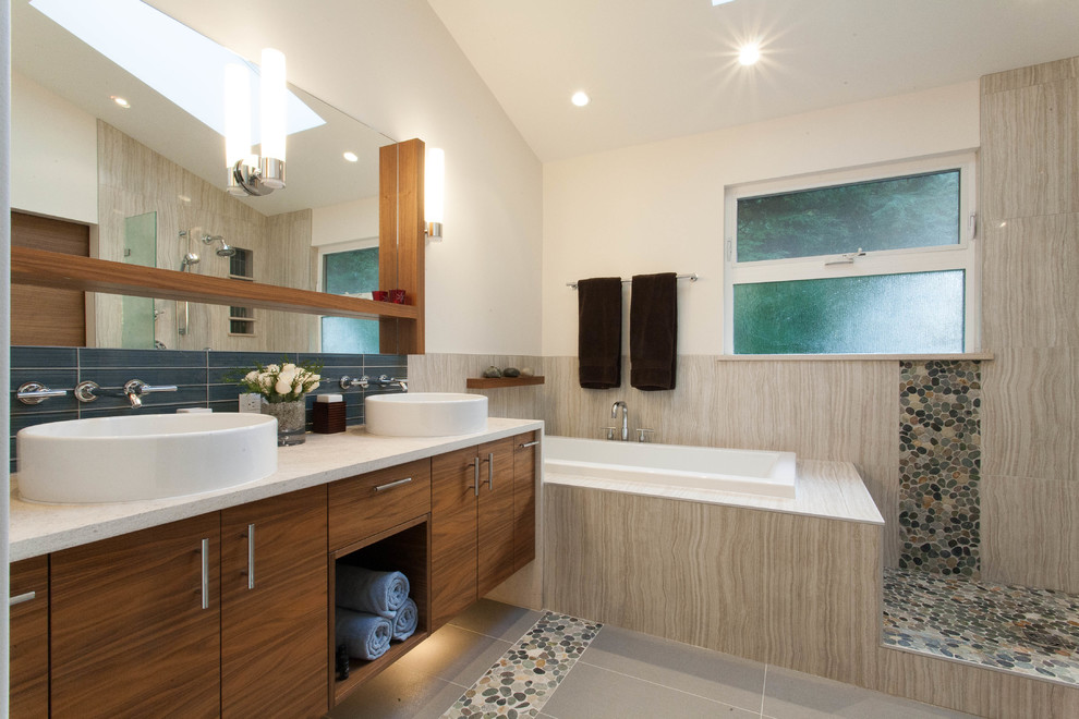 Path of Pebbles - Contemporary - Bathroom - Vancouver - by Kenorah ...