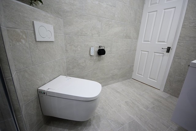 Porcelain Tiled Family Wet Room With Vitra V-Care WC - Moderne - Salle ...