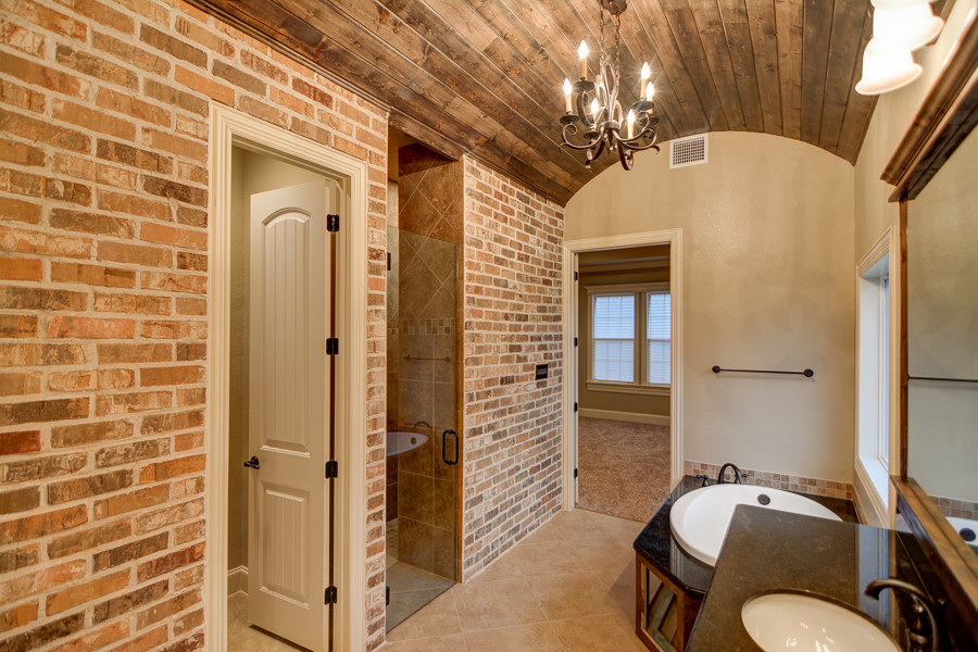 Prairie Dawn - Bathroom - Austin - by Blackstone Handcrafted Homes | Houzz