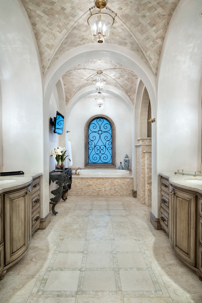Ranch House - Mediterranean - Bathroom - Houston - by JAUREGUI ...
