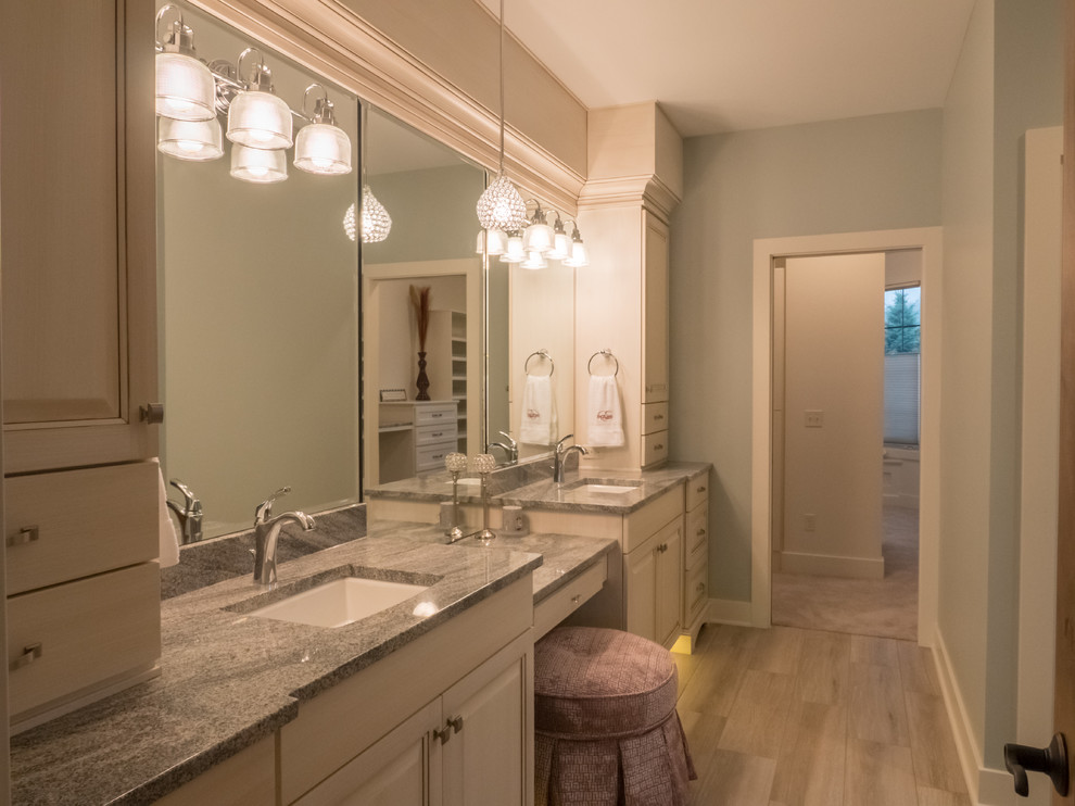 Rustic Lakeside Luxury - Rustic - Bathroom - Grand Rapids - by Engelsma Homes LLC | Houzz