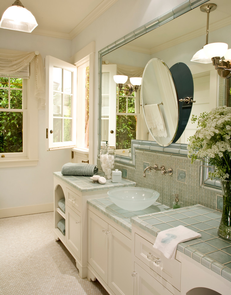 Santa Barbara Dutch Colonial - Beach Style - Bathroom - Los Angeles ...