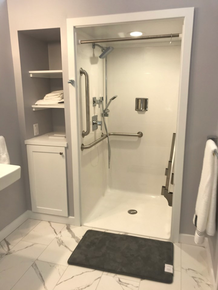 Screened Deck & ADA compliant bath - Transitional - Bathroom ...