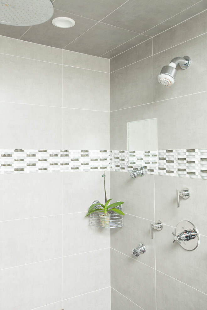 Serene Master Bath - Transitional - Bathroom - Chicago - by Staci Munic ...