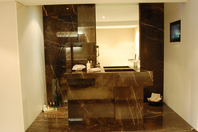 Shower & Vanity console - Showroom display - Contemporary - Bathroom ...
