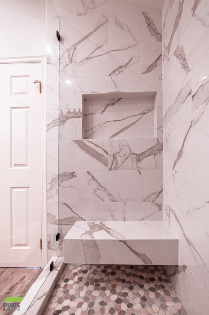 Shower Bench & Niche | Master Bathroom Remodel | Oak Park, CA - Modern ...