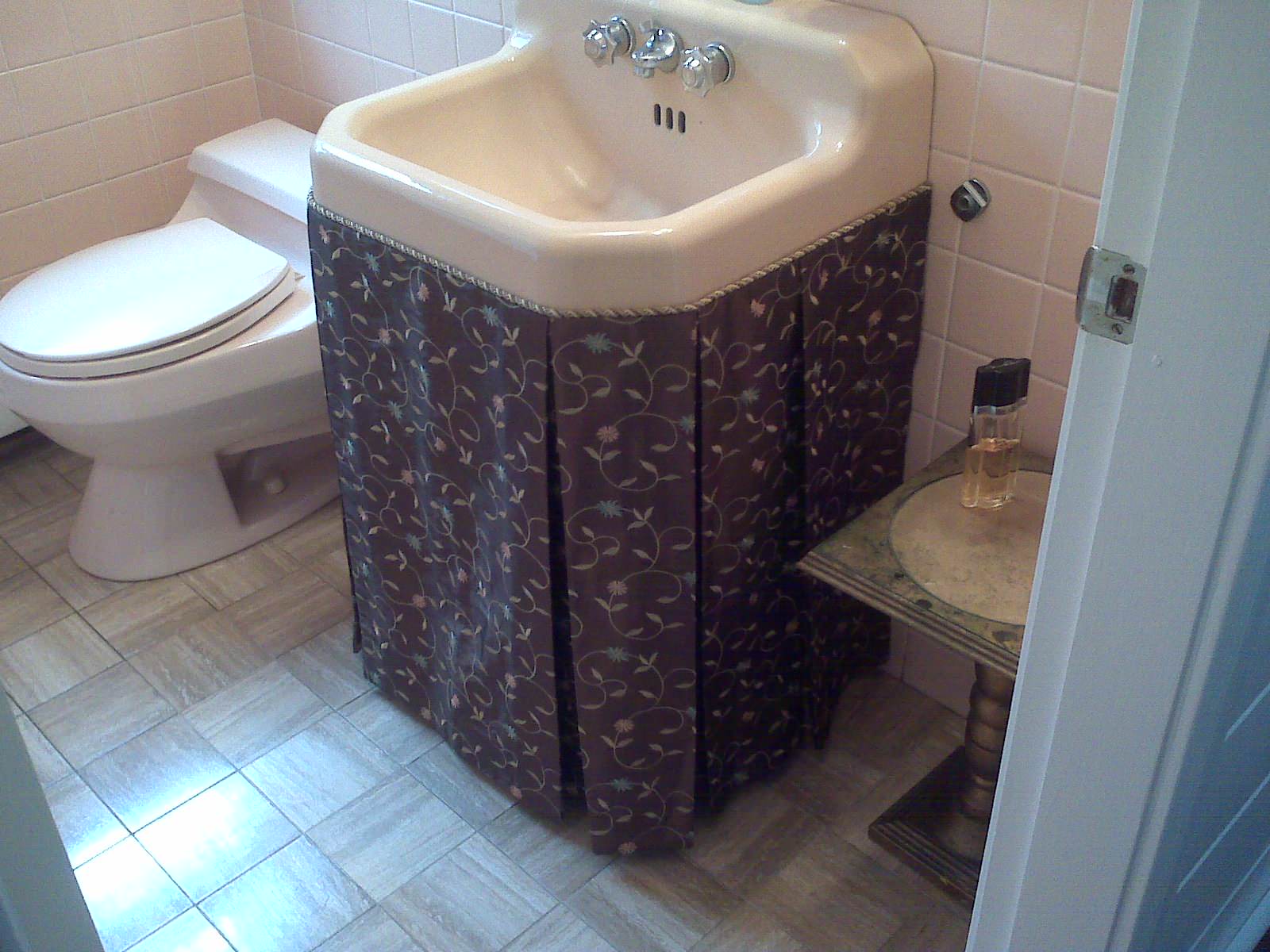 Why & How To Use Sink Skirts