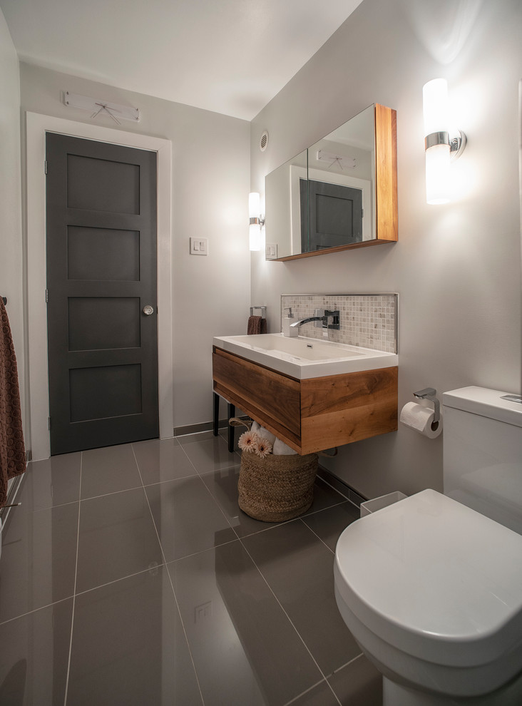 Small Bathroom transformation - Modern - Bathroom - Montreal - by ...