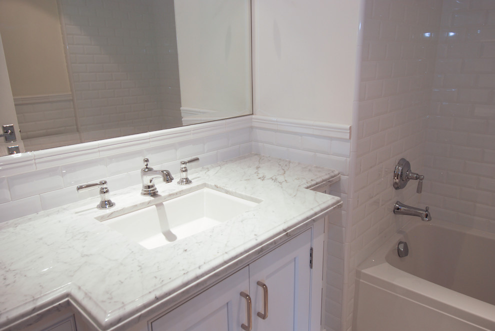 Solar Traditional House - Bathroom - Los Angeles - by KellyBaron | Houzz