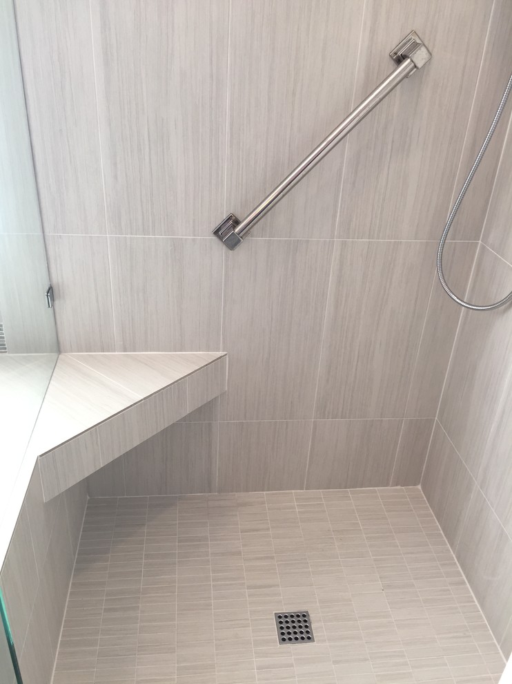 Solomon master bathroom renovation - Contemporary - Bathroom - Miami ...