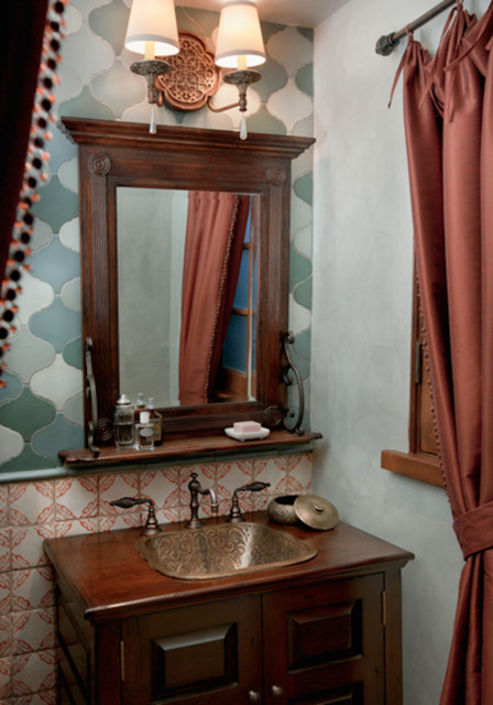 Spanish Colonial Powder Room - Salle de Bain - Autres périmètres - par ...