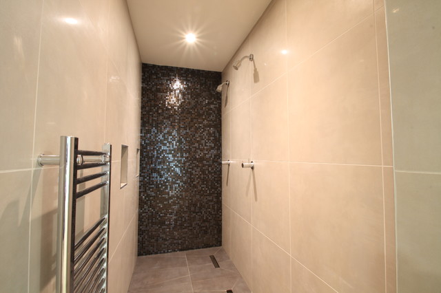 Steam room, walk in double shower and Gym - Bathroom - London - by ...
