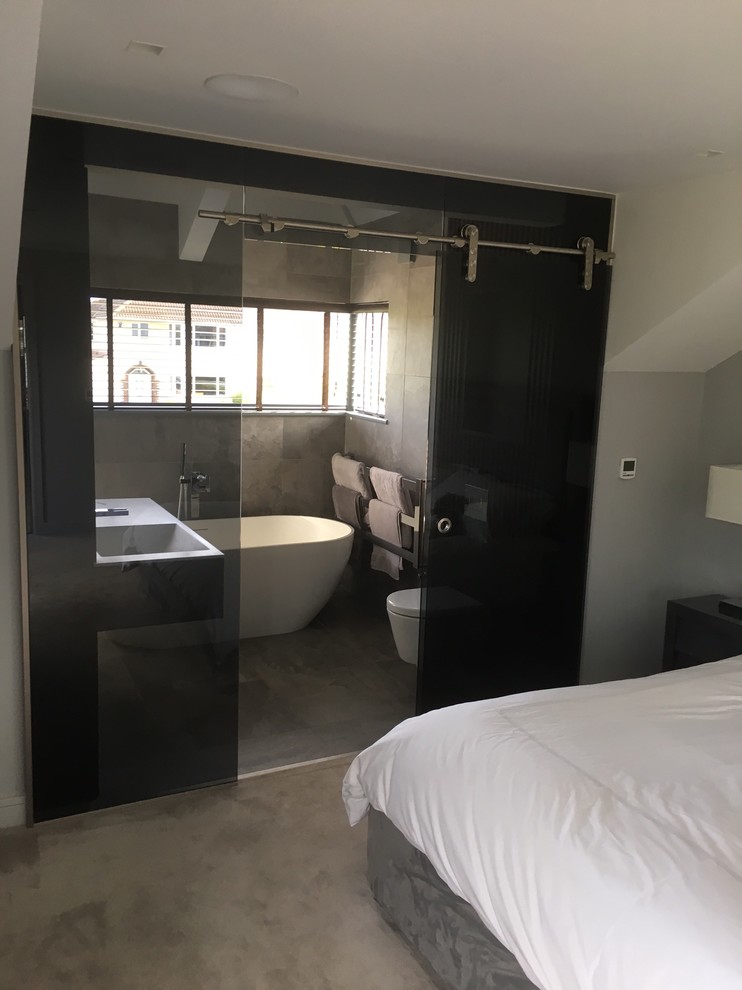 Stunning contemporary ensuite - Contemporary - Bathroom - Other - by ...