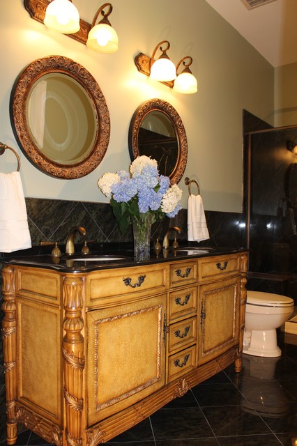 Traditional Bathroom Vanity With Verde Laura Granite Tile - Classique ...