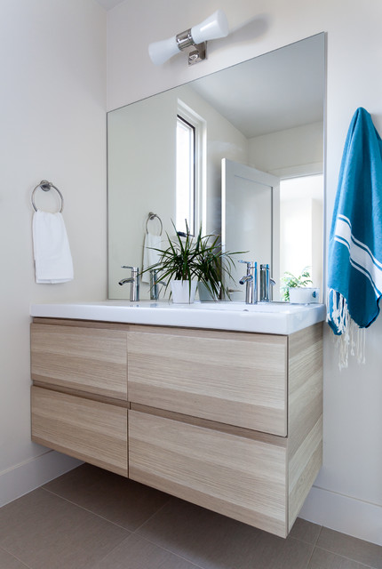 Triangle Row Houses - Modern - Bathroom - Sacramento - by Kat Alves ...