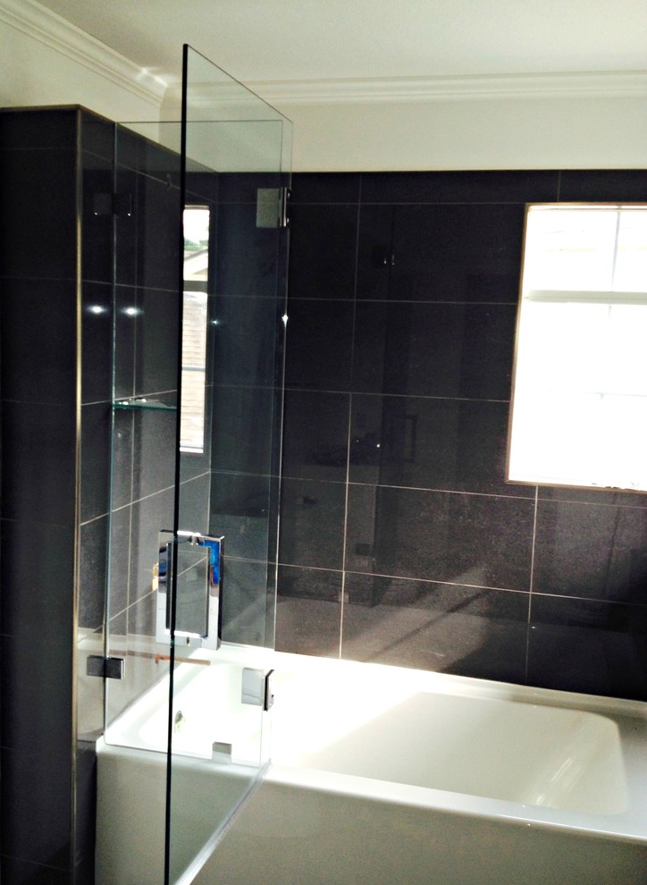 Tub / Shower glass panels & shower shields - Contemporary - Bathroom ...