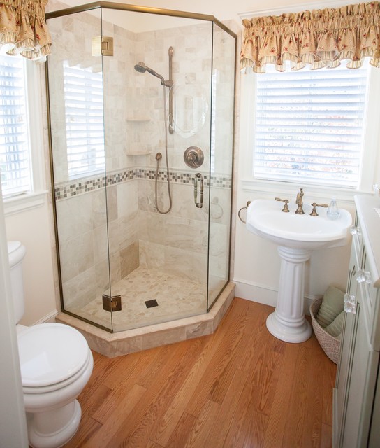 Victorian Lake House - Victorian - Bathroom - Boston - by Kelly Loyd ...