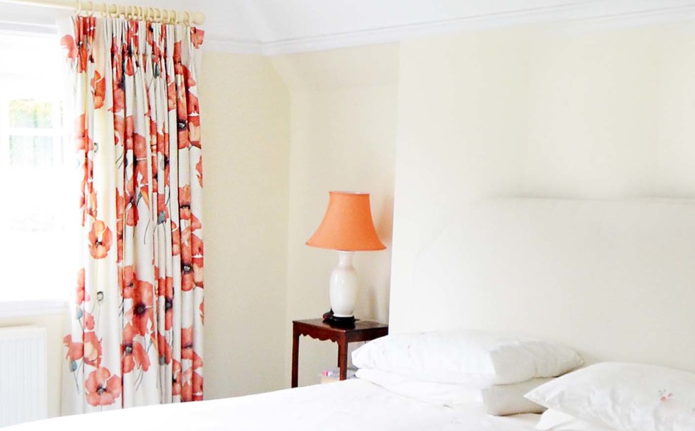 A Traditional Devon Country Home - Lake West - Classique - Chambre ...