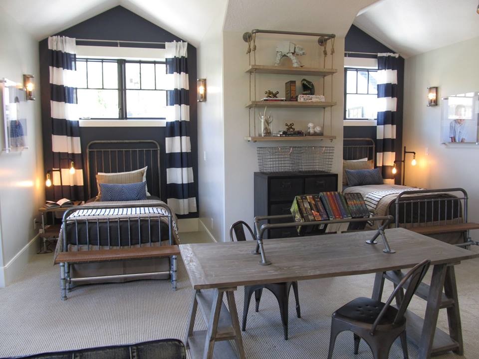 Alpine, E-Builders, Parade Home - Industriale - Camera da Letto - Salt ...