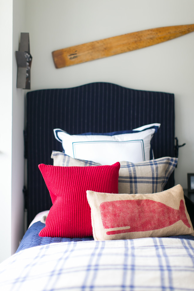 Avenida Cresta - Beach Style - Bedroom - San Diego - by AGK Design ...