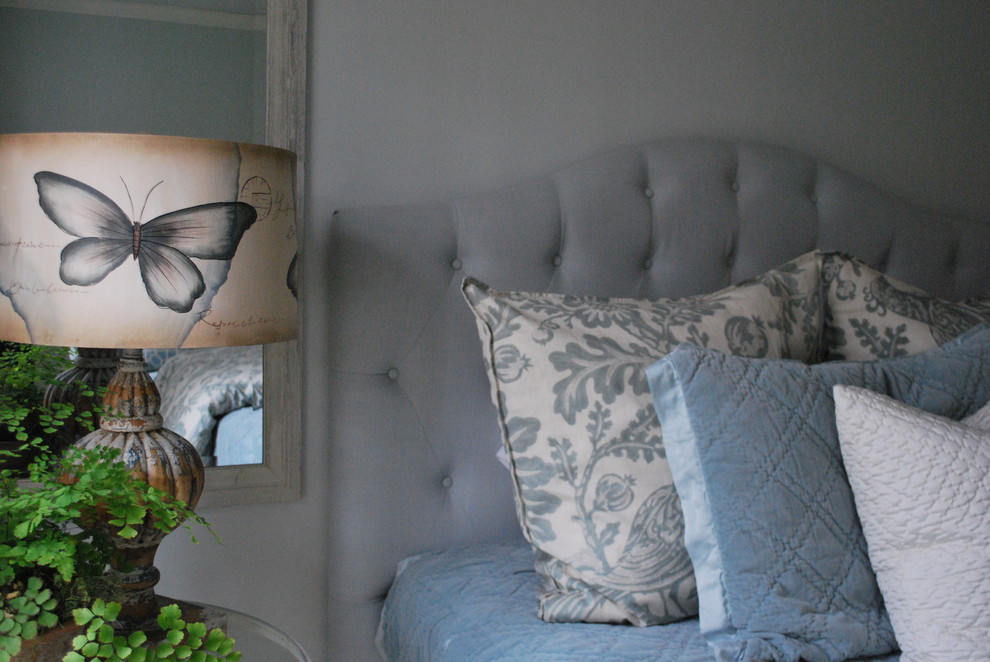 Blue Guest Room - Traditional - Bedroom - Atlanta - by Lisa Gabrielson ...