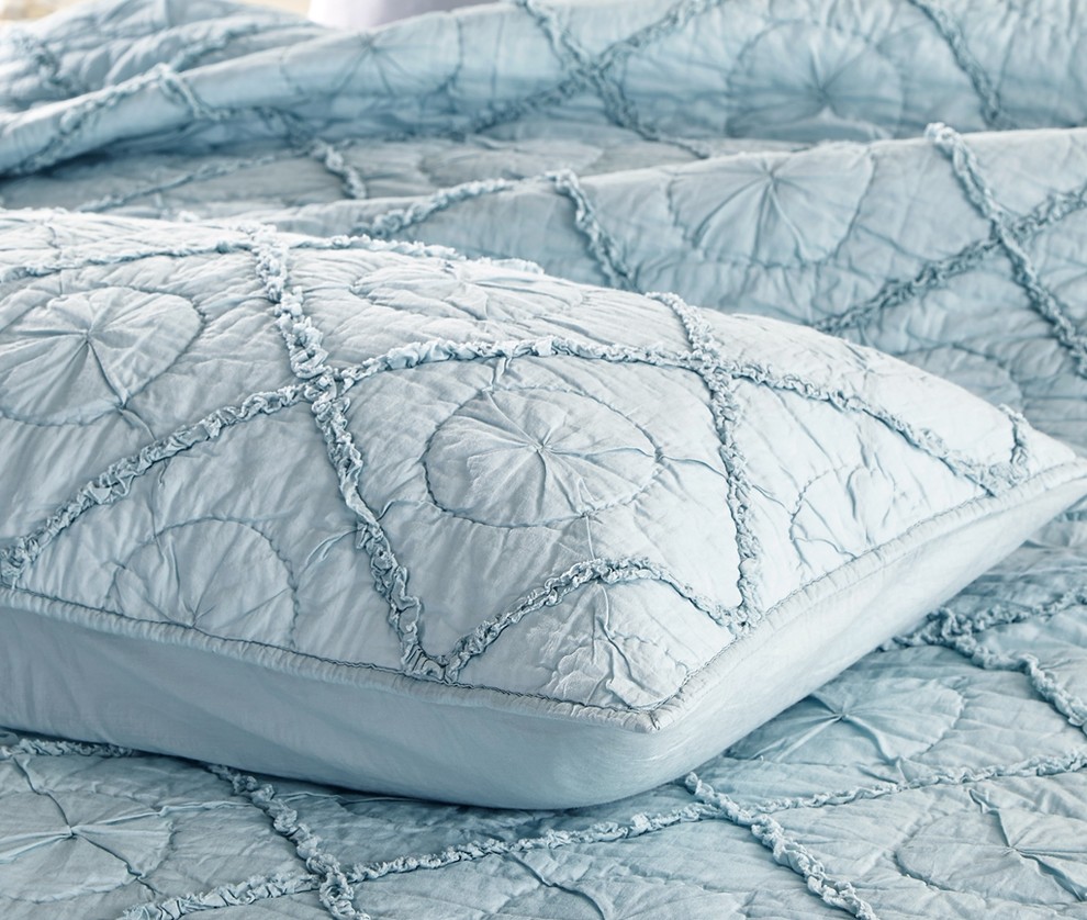 Calla Angel Country Idly Quilts - Modern - Bedroom - New York - by ...
